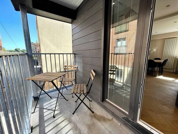 Beautiful Home With Parking And Ping Pong Table! - Bristol