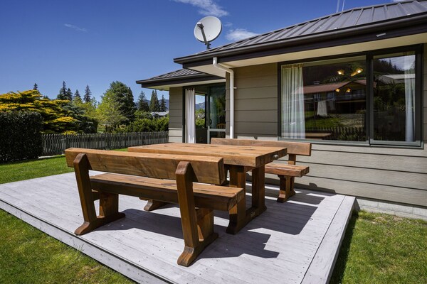 Alpine Peek - Hanmer Springs Holiday Home - Hanmer Springs