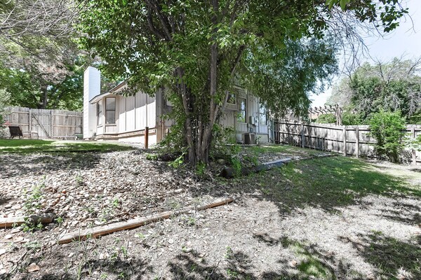 Modern Retreat Near Downtown Round Rock - Austin, TX