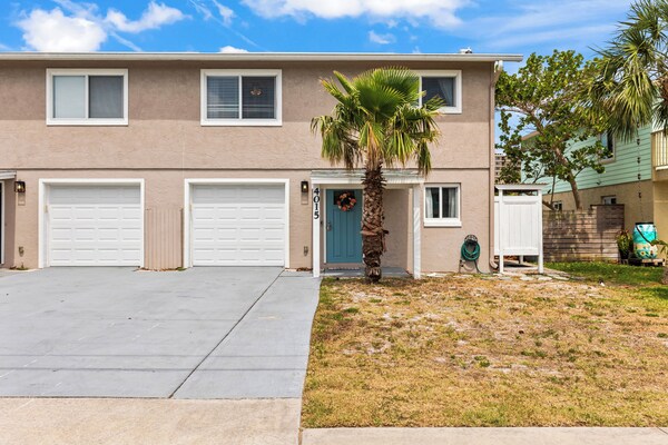 2-bed, 2 Bath, 2 Fam Rms, Pet Friendly 1 Block From No Drive New Smyrna Beach. - Smyrna Beach, New Smyrna Beach