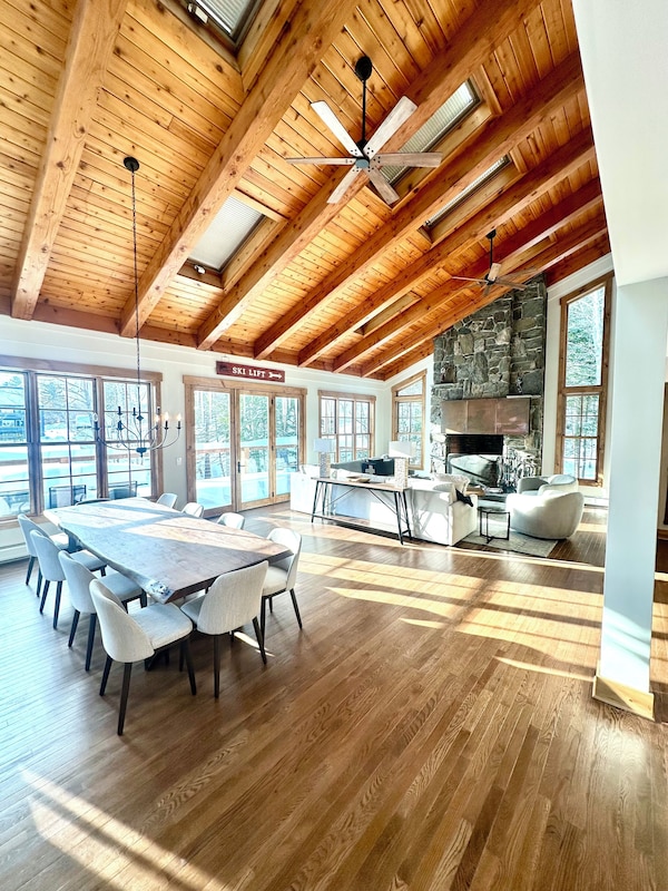 Brand New Listing! True Ski In & Ski Out With Private Hot Tub & Fire Pit. - Mount Snow, VT