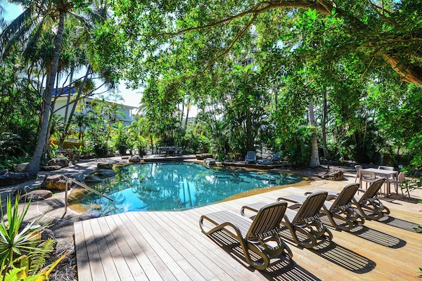 Poinciana 009 - Whitsundays