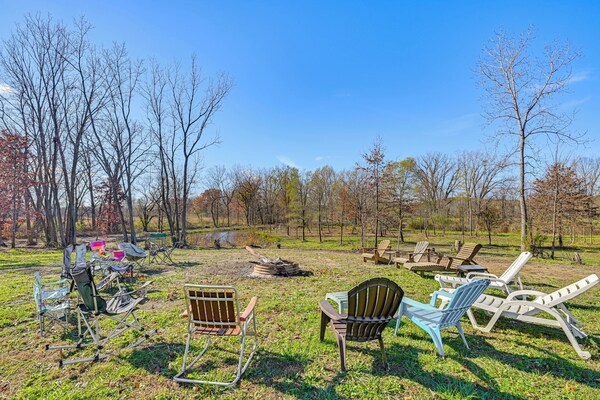 8-acre Bridgman Oasis: Pool, Hot Tub & Game Room - Bridgman, MI