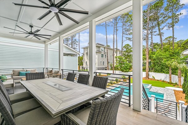 25 Bradley Circle, New Construction, Roof Top, Close To Beach, Pool - Hilton Head Island, SC