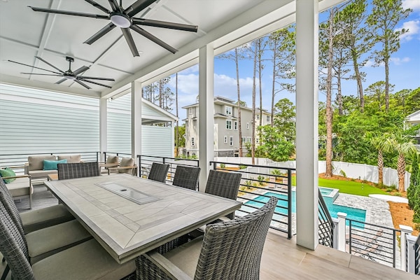 25 Bradley Circle, New Construction, Roof Top, Close To Beach, Pool - Hilton Head Island, SC
