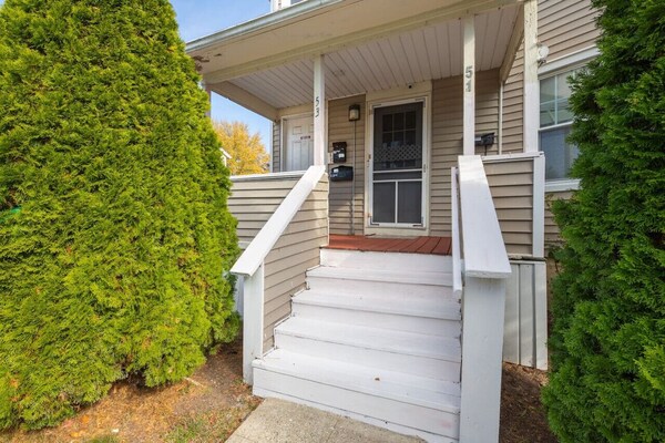 Charming Chicopee Getaway - Ludlow, MA
