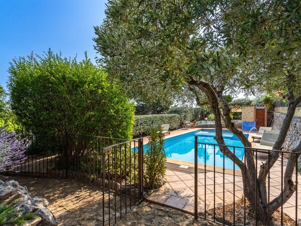 Mimosas By Interhome - La Garde