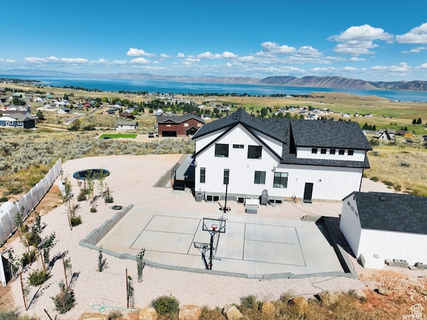 Bear Lake Getaway For The Whole Family! Sleeps 32! Beach Access Included!! - Garden, UT