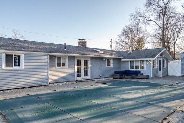 Luxury Boston Ranch Sleeps 8|pet+|private Pool - Sudbury, MA
