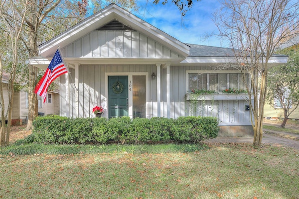 Hummingbird Home - A Craftsman Bungalow - Mobile, AL