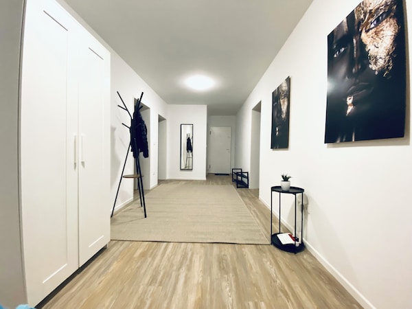 Xxl Teams I Fitters I Families I 1.20m Beds I P I Comfort I Central - Duisburg Hbf Station