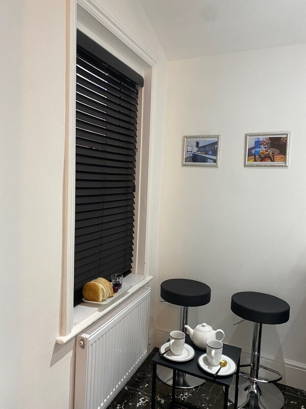 The Bell's - Self-service Holiday  Flat Bournemouth\n2bed/bath Free Parking/wifi - Angleterre