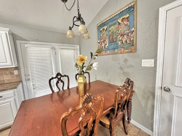 Charming 2-bedroom House With Ac, Wifi In Wonderful The Colony - Plano, TX
