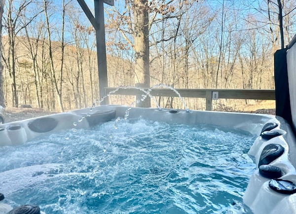 Modern Minimalist Home In The Forest With Hot Tub - Washingtonville, NY