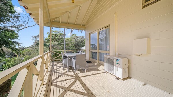 Shores Two Bedroom Villa - Boomerang Beach