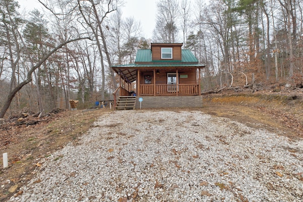 Cozy Cabin Near Red River Gorge And Hollerwood - The Deer Run - Pet Friendly! - Kentucky