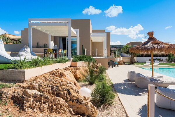 Villa Wih Heated Pool, Wellness, 400 Metres To The Sea - Erice