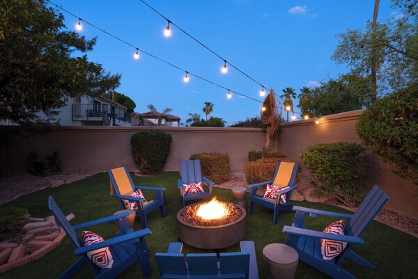 Heated Pool. Spacious Home W Lake Views. Sleeps 16 With Tons Of Entertainment! - Gilbert, AZ