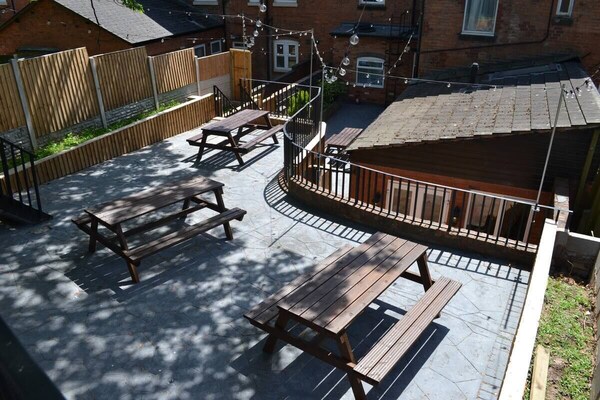 Cosy 1br Apt W/ Wifi, Workspace, Smart Tv, Washer, Patio & Parking In Birmingham - England