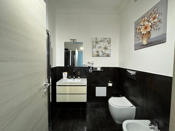 Civic 22 Wide One-room Apartment In The Center Of Sassari. - Sassari, Italia