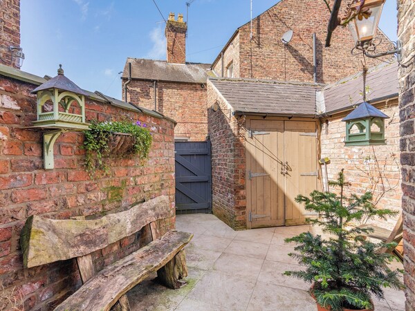 2 Bedroom Accommodation In Thirsk - Thirsk