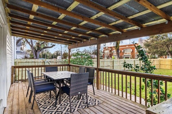 4 Bedroom Historic House, Pool, Downtown Dade City - Simpson Lakes