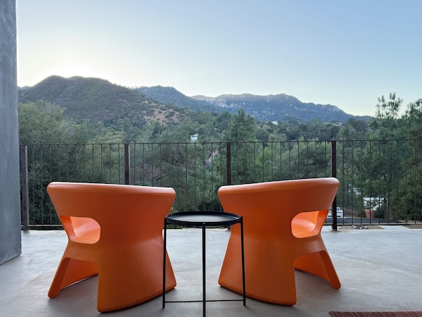 Heart Of Topanga Sunset Suite - Calabasas, CA