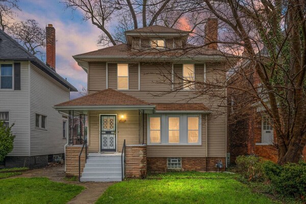 5 Bedrooms - 7 Beds - 10 Mins To Downtown - Ferndale, MI