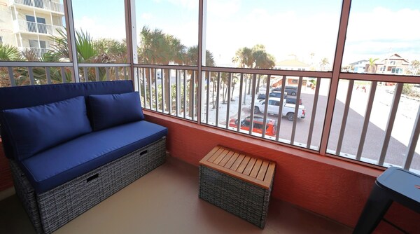 Casa Playa #104 - Casa Flamingo - Pet Friendly - Fort Myers Beach, FL