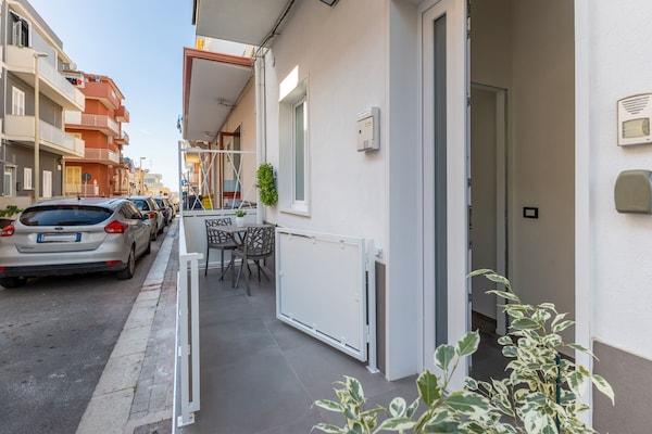 Ferienwohnung 'Casa Luna' Mit Balkon Und Klimaanlage - Pozzallo