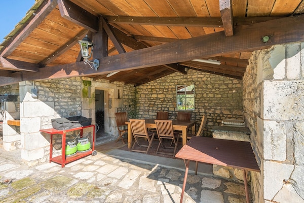 'Gîte Le Chai' With Shared Pool, Wi-fi And Air Conditioning - Charente-Maritime