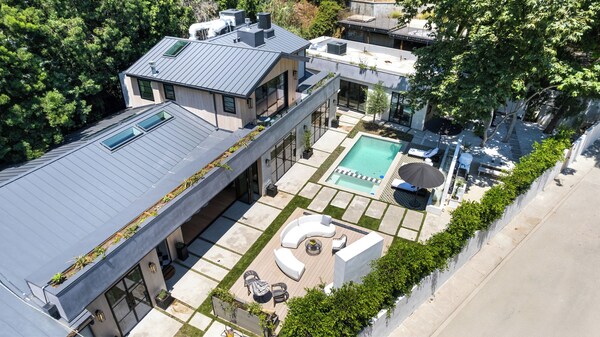 Luxury Laurel Canyon Hideaway! - Beverly Hills, CA