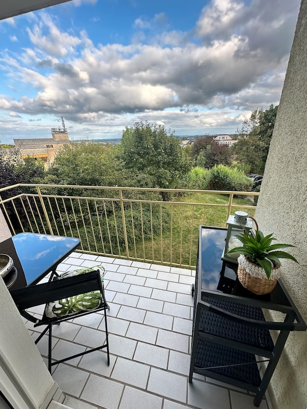 Ferienwohnung Am Reißberg" Mit Balkon Und Wi-fi - Plauen