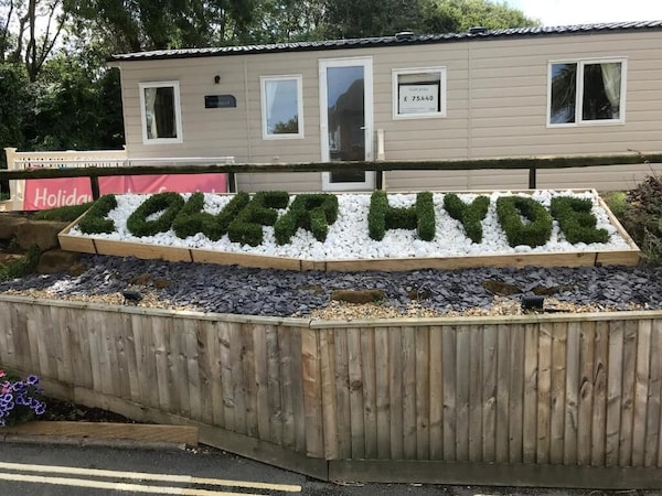 2 Bedroom Caravan Nv13, Lower Hyde, Shanklin, Isle Of Wight - Sandown