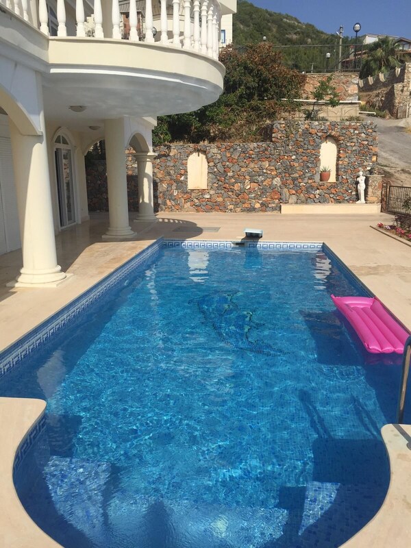 A Wonderful Holiday Villa With A Private Pool In Alanya.close To The City &Beach - Alanya