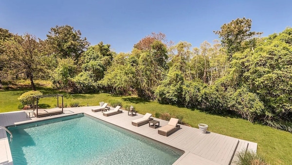 Spacious And Contemporary Southampton Home Close To Shinnecock Hills,... - Long Island, NY