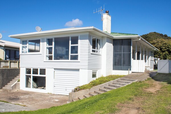 Rehutai Beach House - Paihia Holiday Home - Waitangi