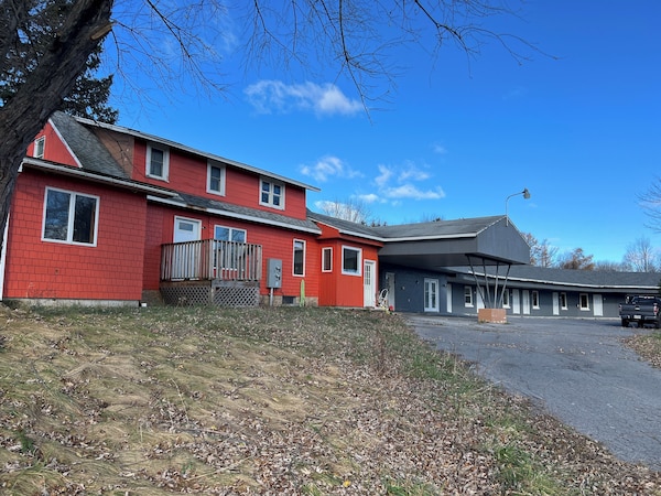 Charming Motel Rooms In Nice Watertown Ny - Watertown, NY