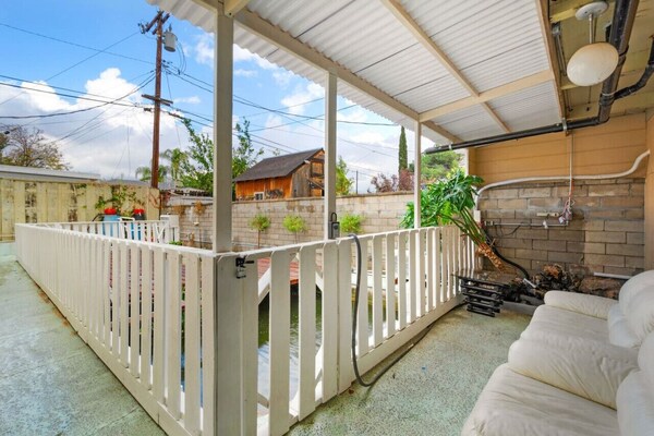 Newly Renovated Home | Spacious | Close 2 Hospital - San Bernardino, CA