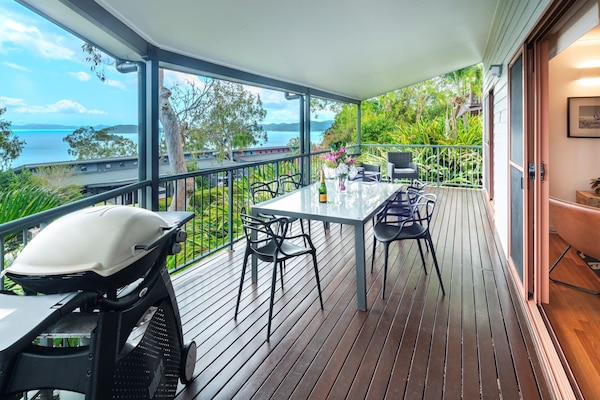Heliconia 14 - Stunning Views With Buggy - Hamilton Island Airport