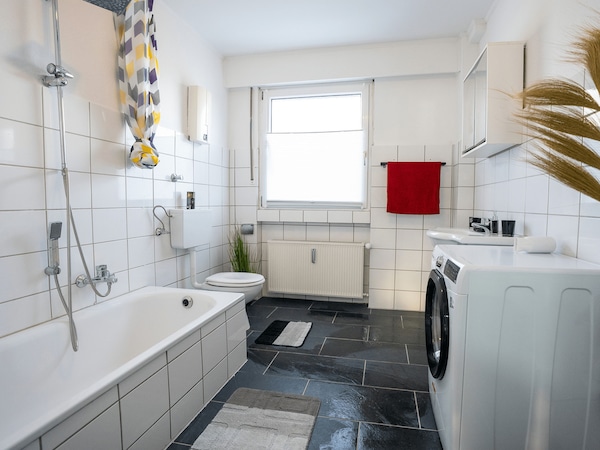 Serviceroom24 - Apartment 2 In Gladbeck Wlan - Smart-tv - 24-7 Check-in - Bottrop
