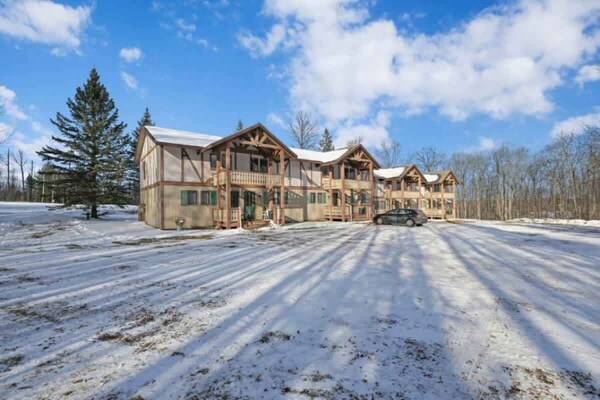 Summer Hangout I Alpen Villas At Powderhorn Mountain - Ironwood, MI