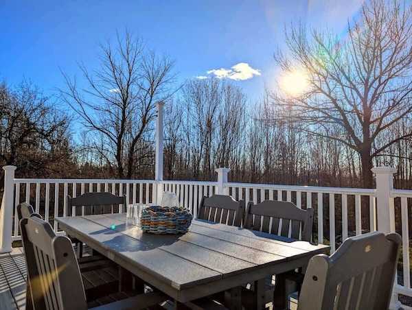 Beach Vibes Acadia Cottage, Fire Pit, Family, Acadia, Sleeps 9 - Maine