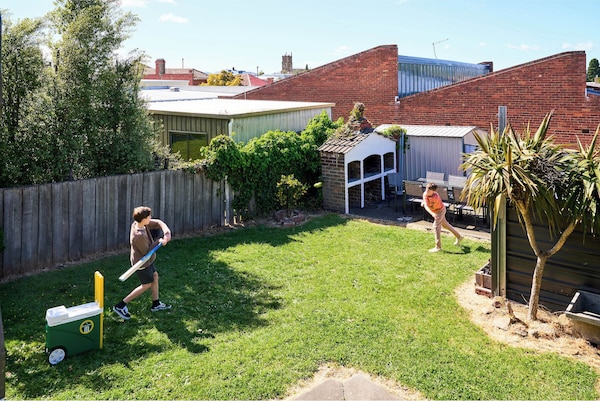 Boujee On Burnett - Has All The Charm That North Hobart Has To Offer! - Hobart