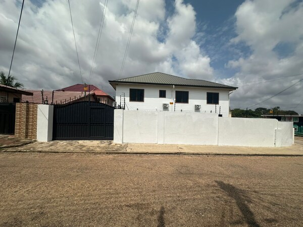 Mirlees Court Home Inn - A Home Away From Home. - Accra