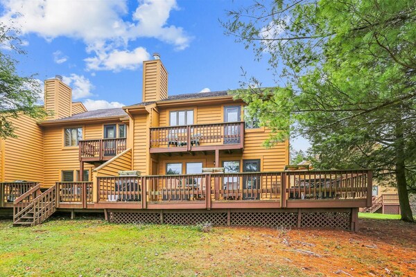 The Mountain House: 3  Br, 3  Ba Condominium In Canaan Valley, Sleeps 6 - Canaan Valley, WV