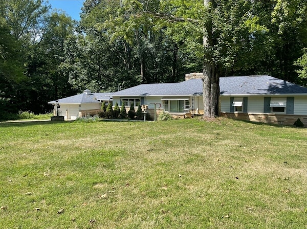 Peaceful Private Apartment In The Charming Hiram Countryside - Ravenna, OH
