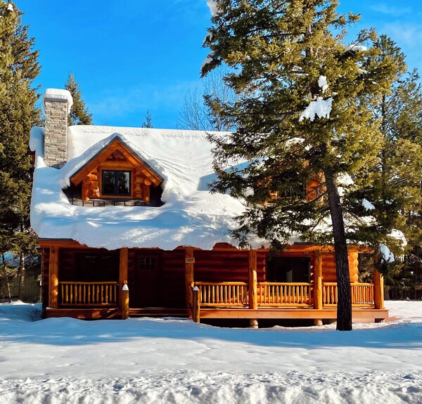 Cozy 4-bedroom Cabin, Sleeps 9, In Beautiful Seeley Lake - Seeley Lake, MT