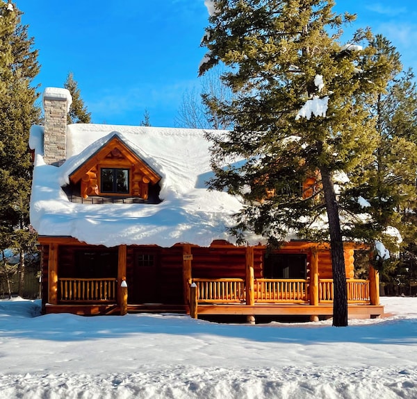 Cozy 4-bedroom Cabin, Sleeps 9, In Beautiful Seeley Lake - Seeley Lake, MT