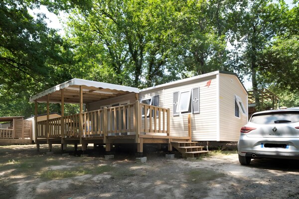 Mobile Home 'Mobilhome Confort 4 Personnes 61' With Private Terrace, Private Garden And Wi-fi - Gers